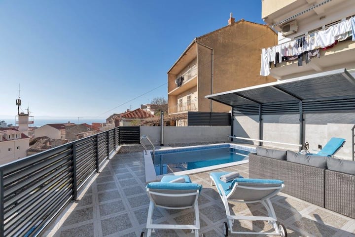 New/city Center/private Pool/sea View! 2026. - Tučepi