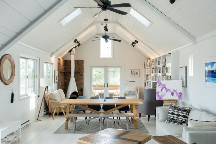 Hamptons Beach & Surf House -Walk To The Ocean! - State of New York