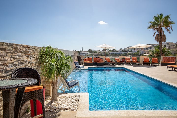Luxury 3 Bed Villa Apt, A/c, Bbq, Terrace, Wifi - Malta