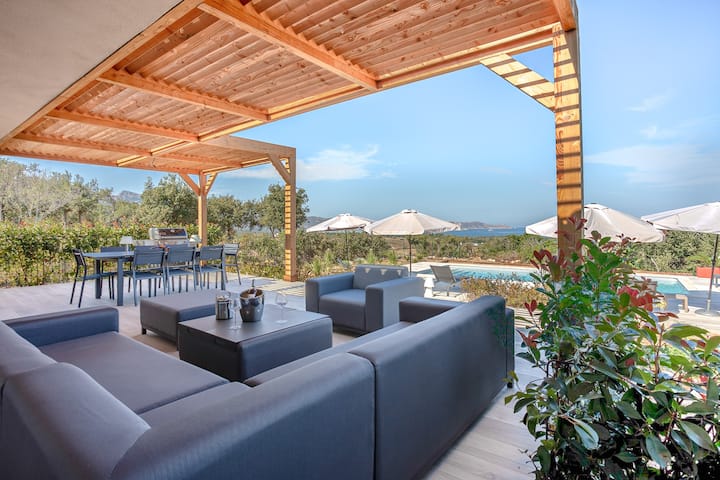 Villa Plein Pied Vue Mer , Piscine Sécurisée - Calvi