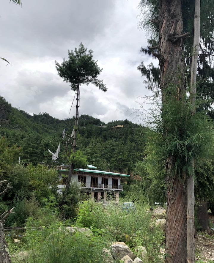 “The Ugyen” Zone Of Natural Authentic Tranquil. - Bhutan