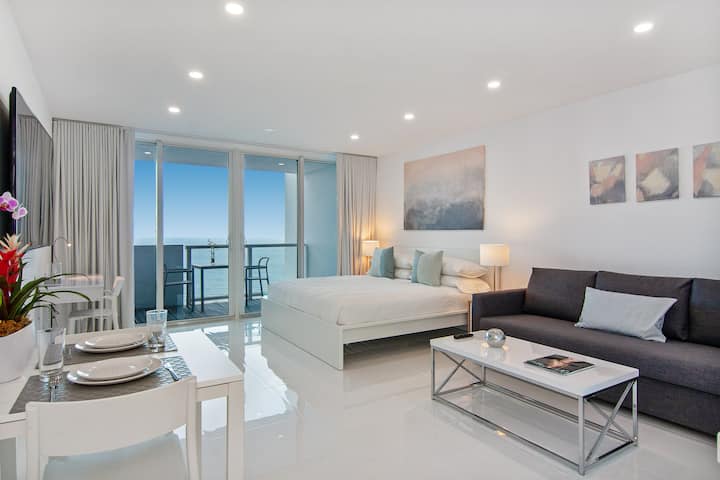 Oceanfront 17th Floor New Beachfront Flat Balcony - Miami Beach