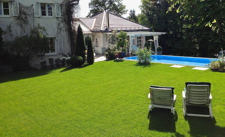 A Friendly/ Modern Apartment In A Central But Very Quiet Location With A Private Pool! - Starnberg