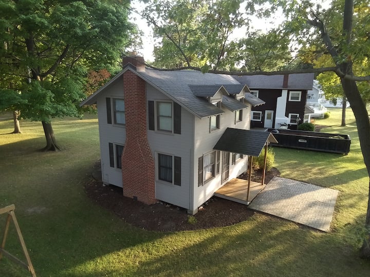 Quaint 3 Bedroom Cottage That Sleeps 6. - Skaneateles, NY