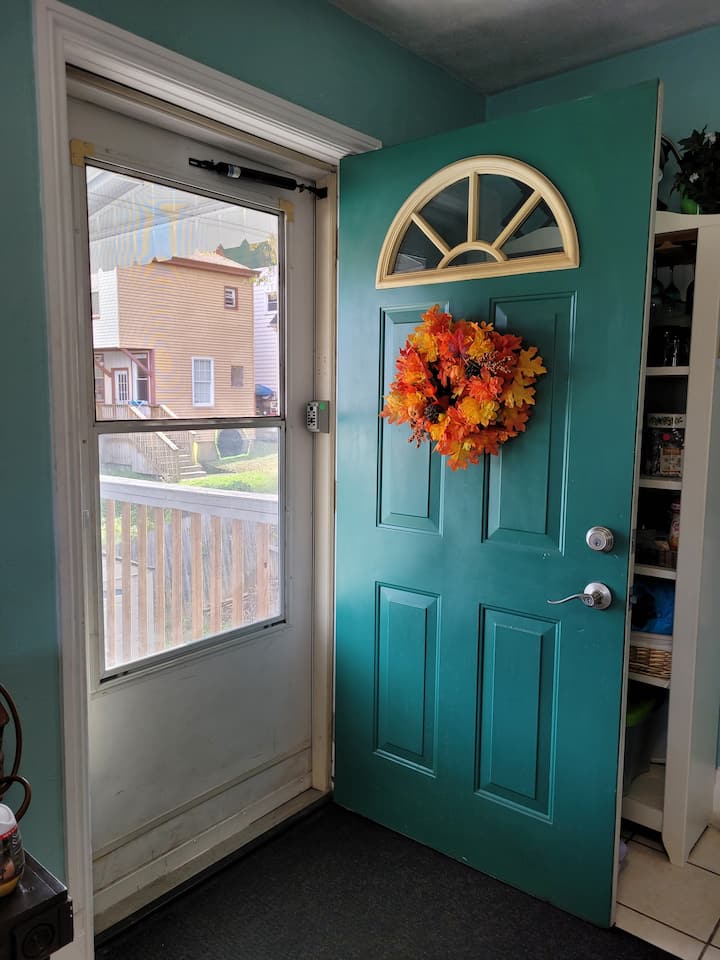 Chez Morgan 2 Br (Greenfield) - Old Mill, West Mifflin