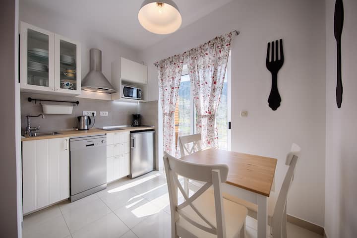 Apartment Marijeta - Comisa