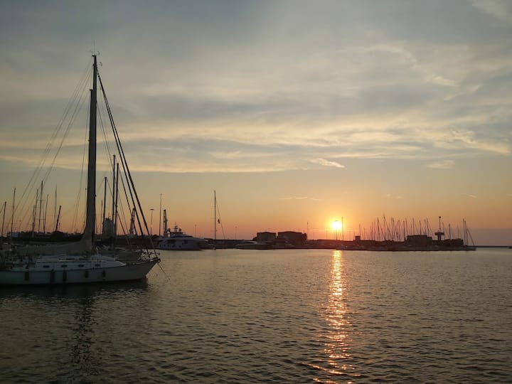 Sogna In Barca [Aft] - Dream On A Boat - Livorno