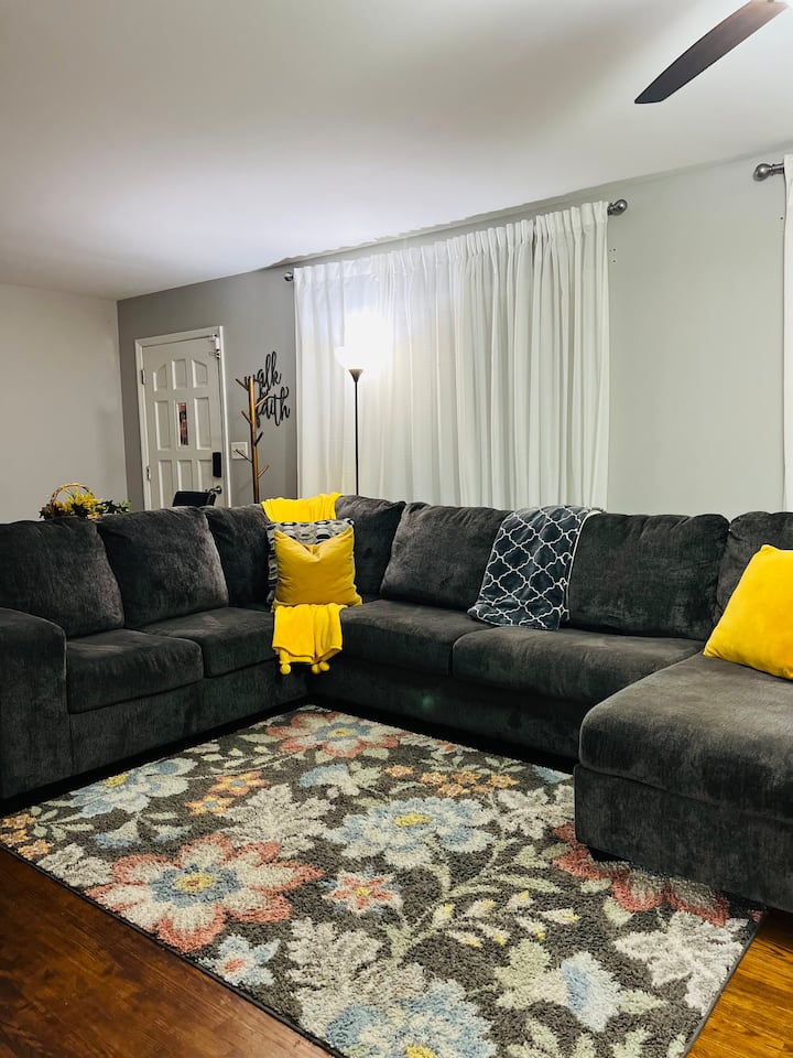 Spacious Getaway Close To Atlanta Zoo,and Downtown - Decatur, GA