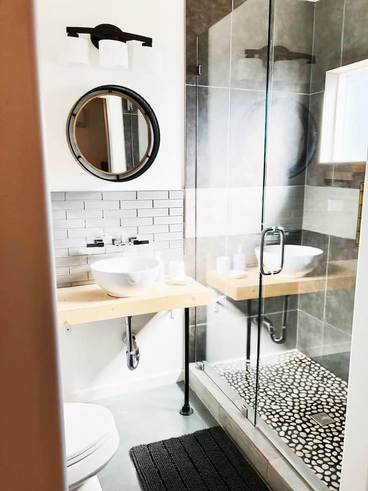 The Lilikoi Suite W/ac - 1 Mile From The Beach - Carlsbad, CA