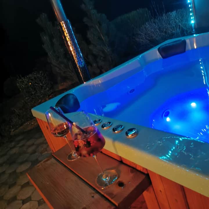 Fewo Neu, Ruhig, Hottub Wellness Urlaub - Bischofsheim in der Rhön