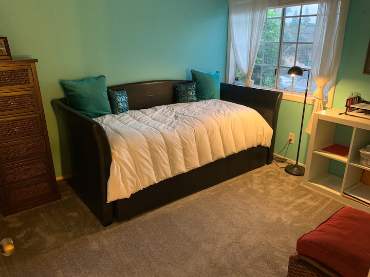 Room In Del Mar Great Area - Del Mar, CA