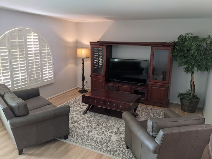 Peaceful Retreat In 55+ Golf & Fishing Community. - Mesa, AZ