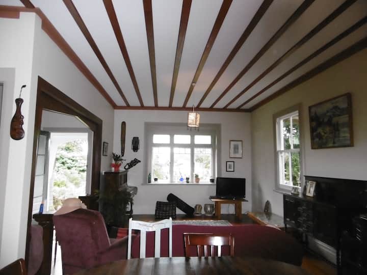 Lakeside View Room, Kauri Villa. - Awanui