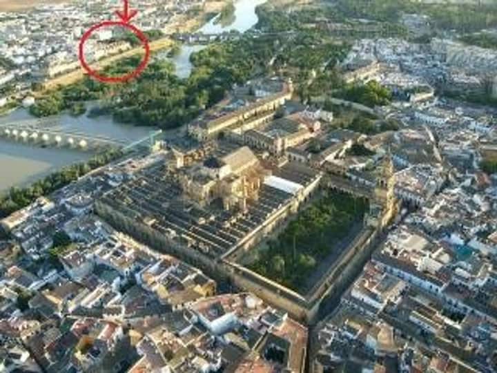 Apartamento A 5' Mezquita Parking Gratis Terraza - スペイン コルドバ