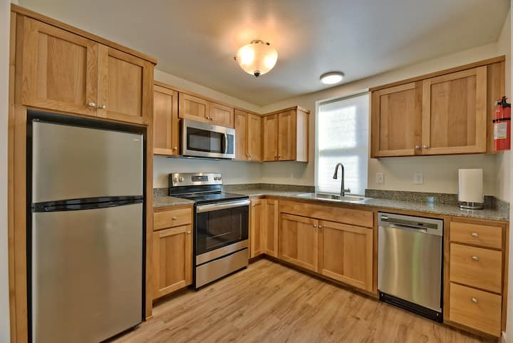 Laurel Cottages: Studio + Kitchen Downtown Ashland - Ashland, OR