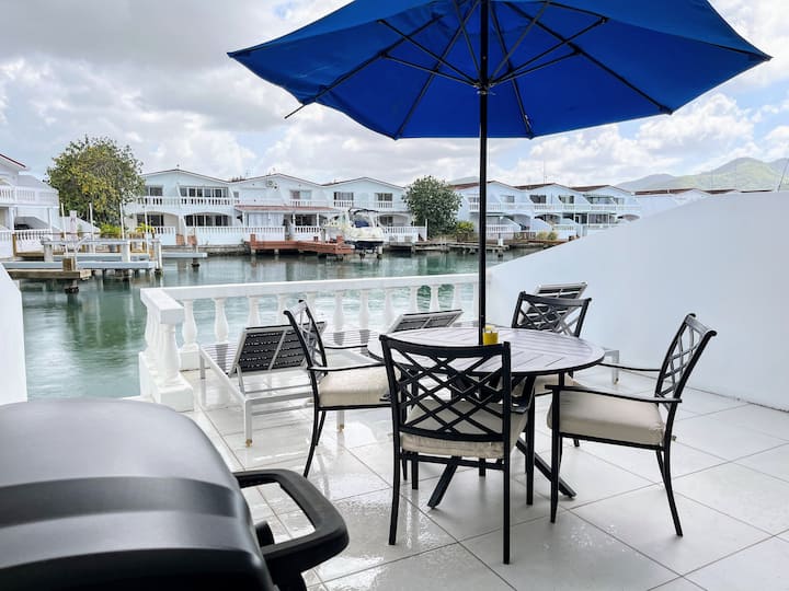 Recently Renovated Waterfront Villa Near The Beach - Antigua and Barbuda