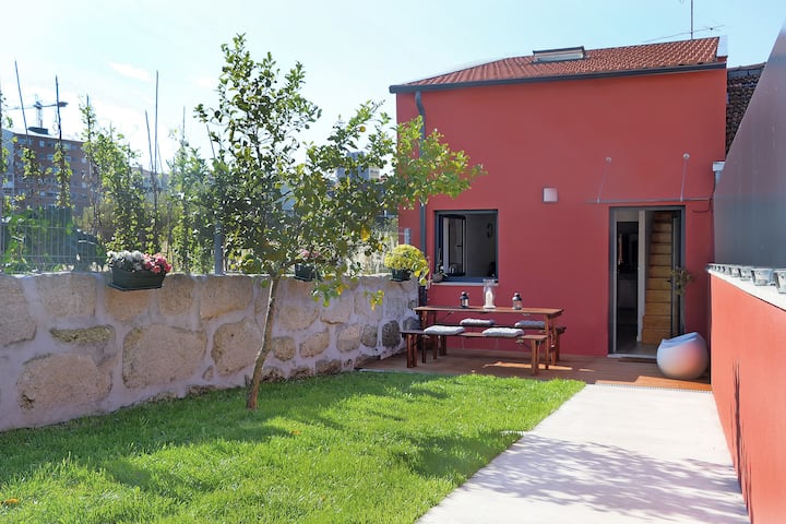 Peach Hostel & Suítes - Back Garden House - Porto