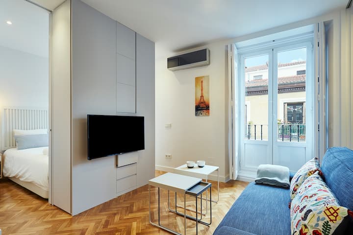 Apt. On Felipe Neri – Perfect For Couples! - Madryt