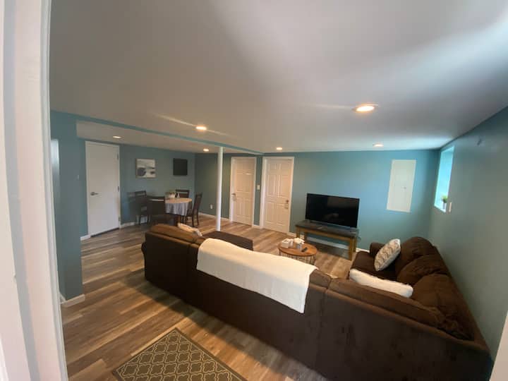 Spacious 2 Bed Rental In Yonkers 25 Min From Nyc - Morris Park - Bronx NY