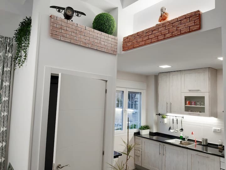 Make Yourself At Home. Parking Add Breakfast Free. - Madrid