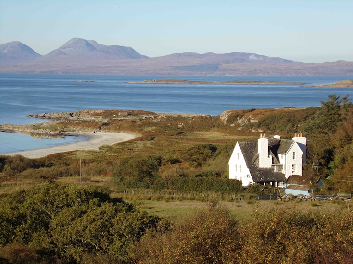 Seaside Family Home For A Smaller Group. - Jura