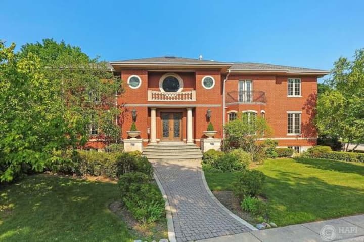 Spacious Full Basement Safe Neighborhood Gym - Chicago