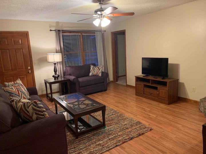 Beautiful 3 Bed 2 Bath Near Lakepoint + Cville - Cartersville, GA