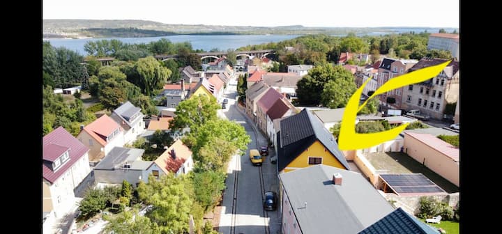 Geräumige Luxuriöse Wohnung In Seenähe / Langzeit - Weißenfels