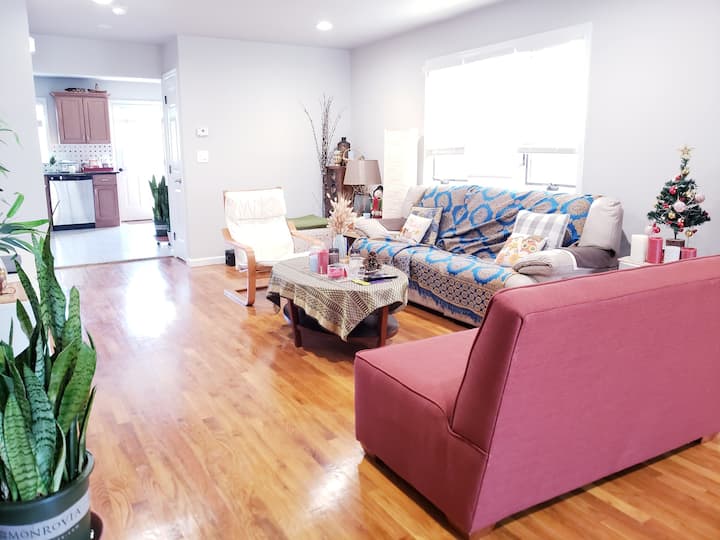 Cheerful, Modern, Clean, Cool Air, Private Rm. #3 - Long Island, NY