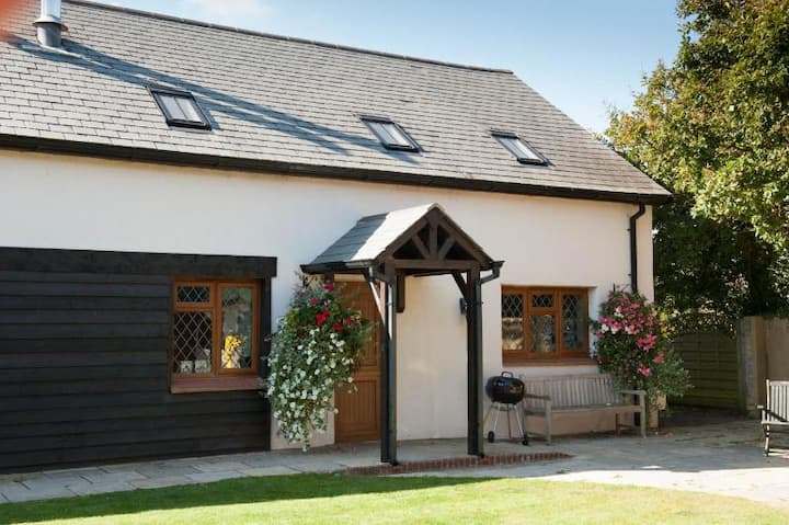 Cottage 6, Solent Reach Mews, Lymington - Milford on Sea
