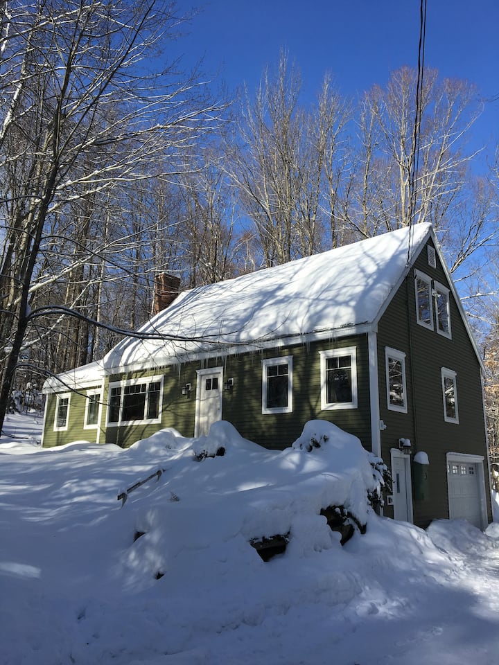 Beautiful Home W Game Room & Hiking Trails Outside - Killington, VT
