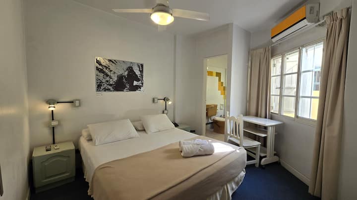 Matrimonial, Unos Metros Del Terminal De Buses - Córdoba, Argentina