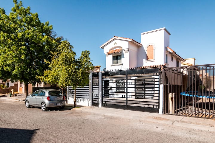 Casa Cómoda Puerta Real Toscana Norte Wifi Factura - Hermosillo