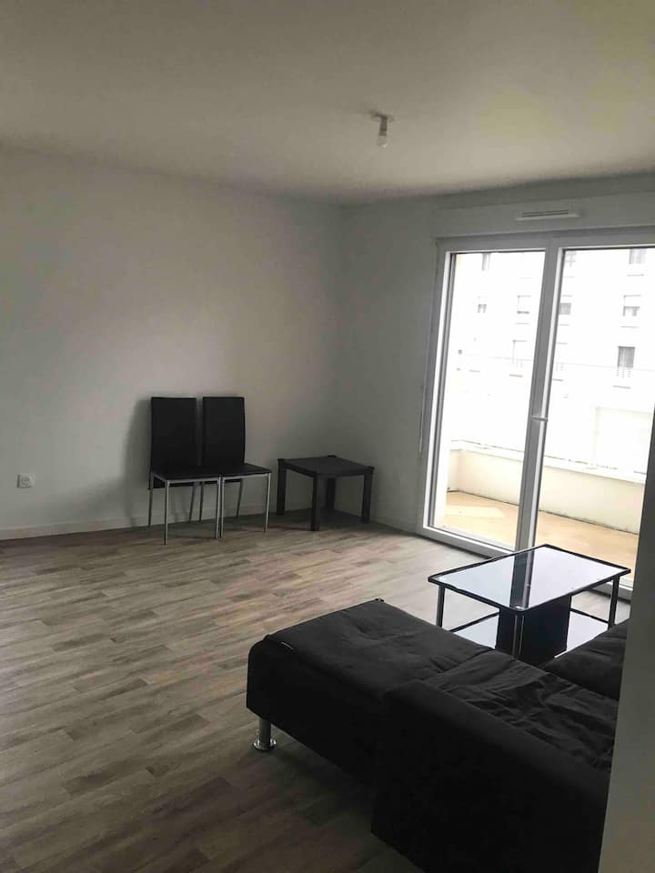2 Bed Flat - 8 Stops Rer To Paris - Grigny