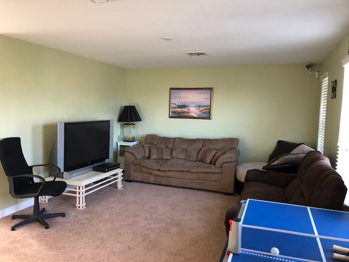Private King Size Suite  In Luxury Estate - Apopka, FL