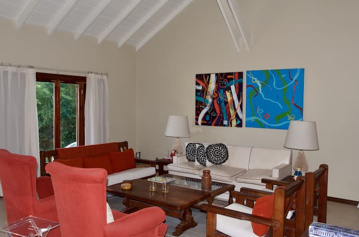Pinamar Alquiler Casa. Zona Centro-playa, 3/4 Dorm - Pinamar