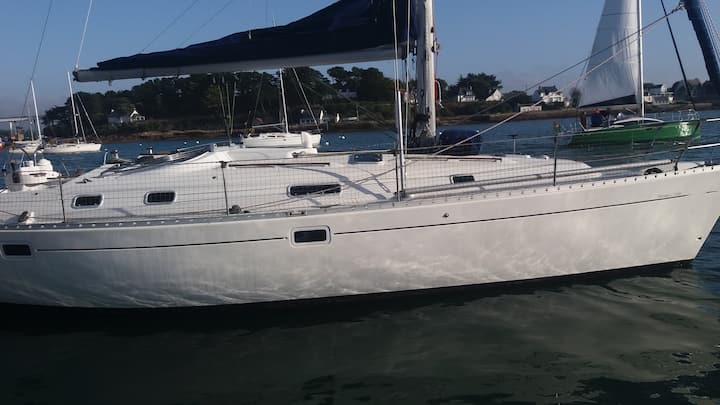 Voilier 12 Mètres à Etang Z'abricot - Martinique