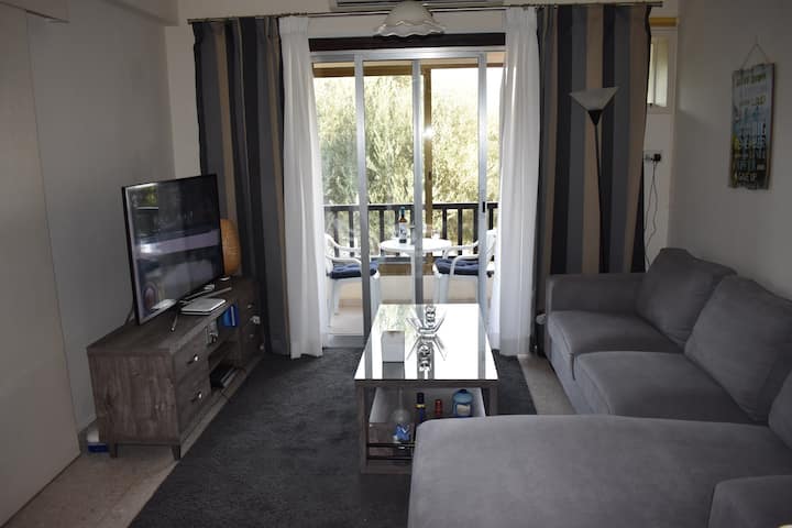 Renovated 1bed Flat In Kato Paphos With Pool - Paphos