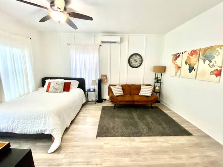 Cozy Apt Near Downtown - San Antonio, TX