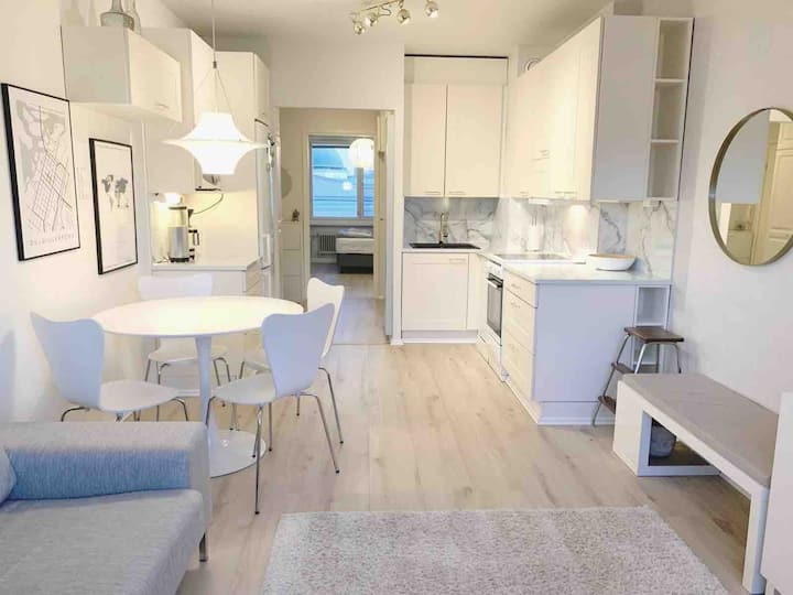 Apartment In The City Center - Free Parking - オウル