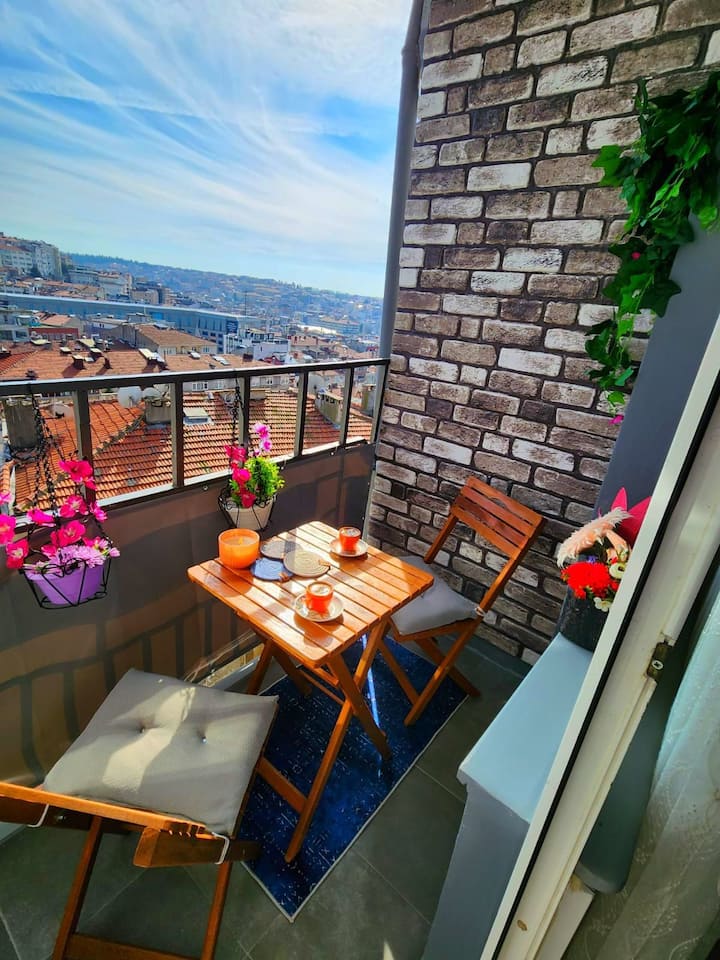 Huzurlu, Rahat, şEhrin Merkezinde - Istanbul