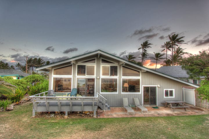 Laie Beach Retreat - Truly Beachfront - Laie, HI
