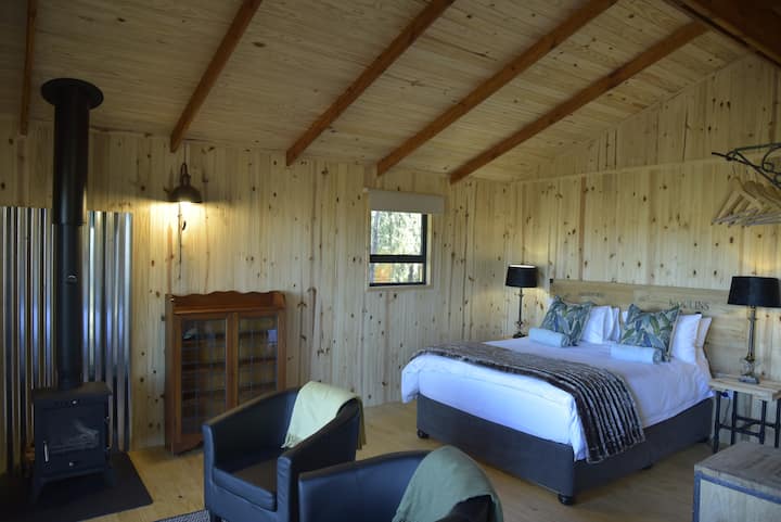 Fern Loft Off Grid Wooden Cabin - Fouriesburg