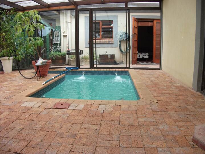 The Cottage - Jacobs Bay