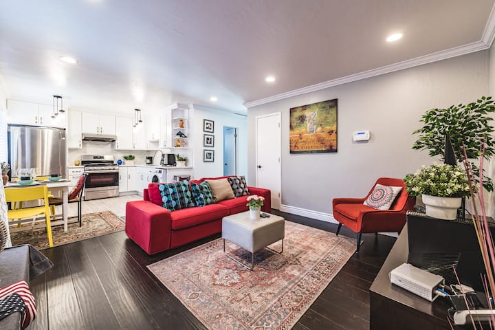 Stanford Traveler's Love & Cozy Bay Trail House - Mountain View, CA
