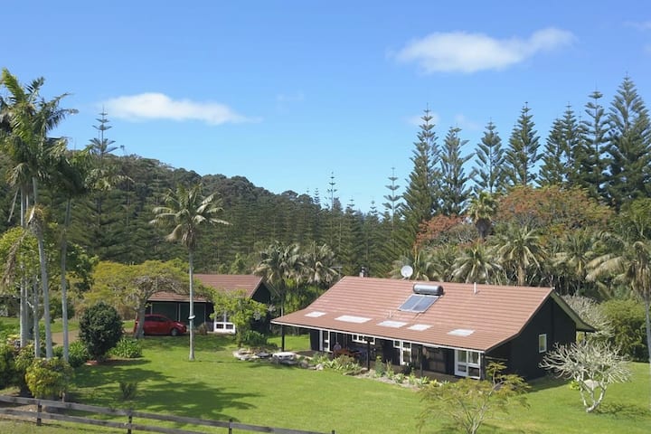 The House At Puppy's Point - Norfolk Island