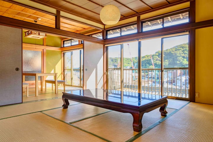 A Spacious Property With A Sea View On An Island - Himeji