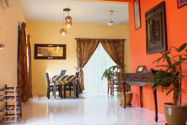Balinese Villa In Seri Kembangan - Cyberjaya