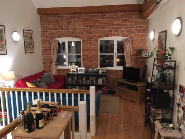Cosy Double Room With Private Bathroom - Kettering