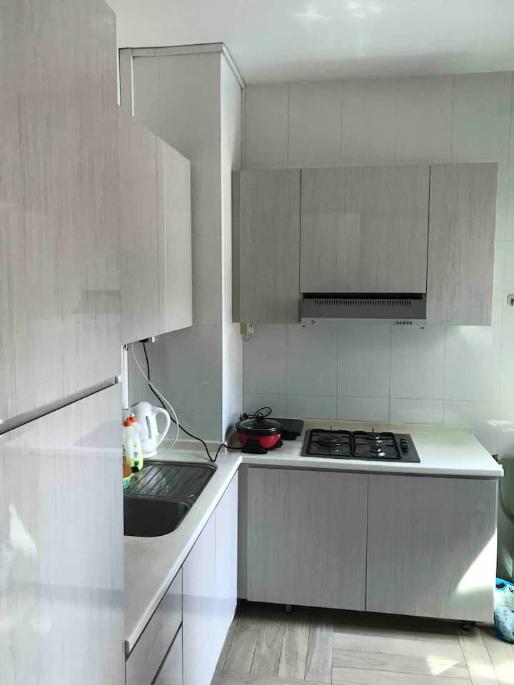 371 L2r2 Master Bedroom W Private Toilet - Tampines